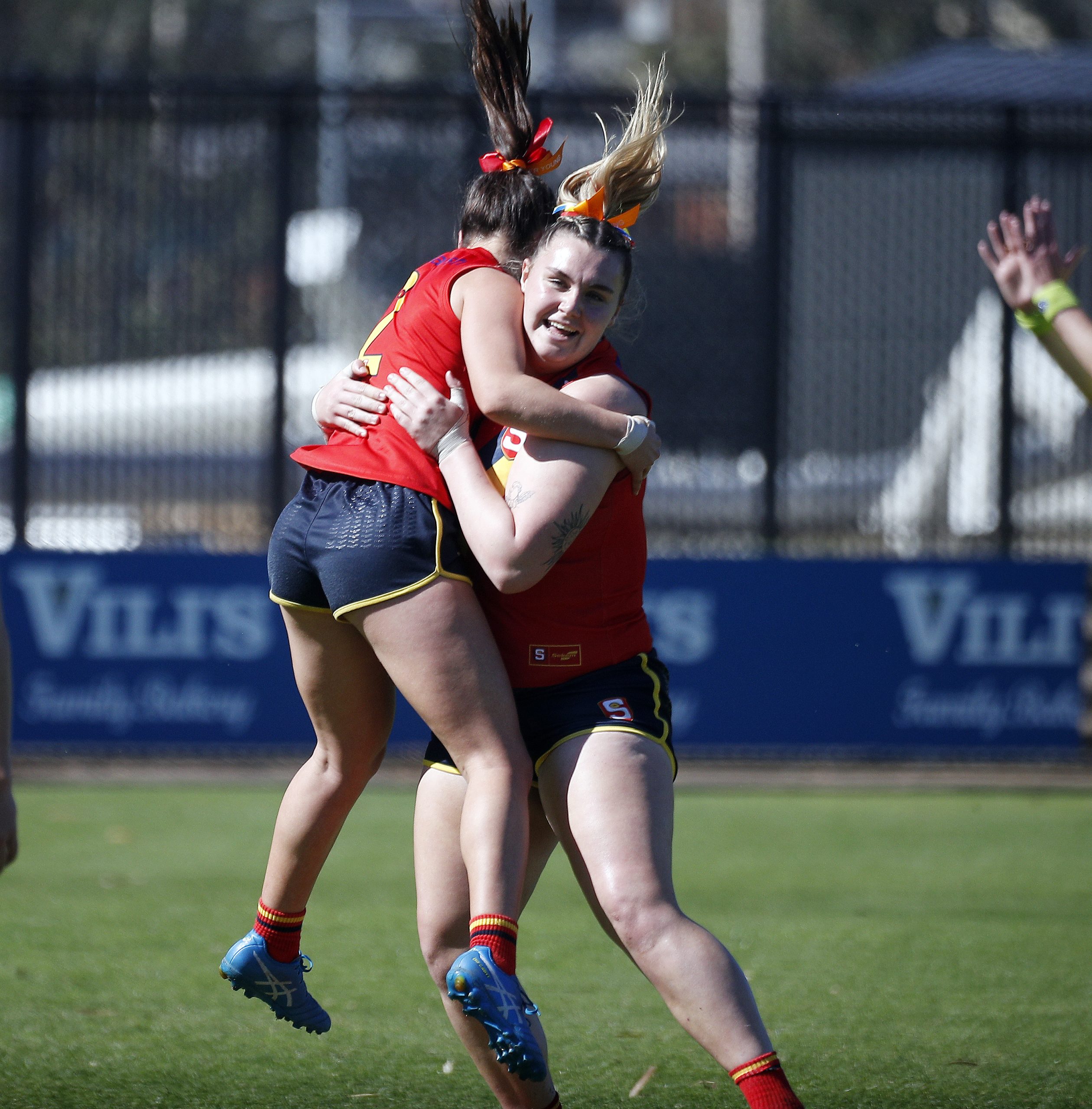 SA U18 Girls defeat Western Australia - SANFL