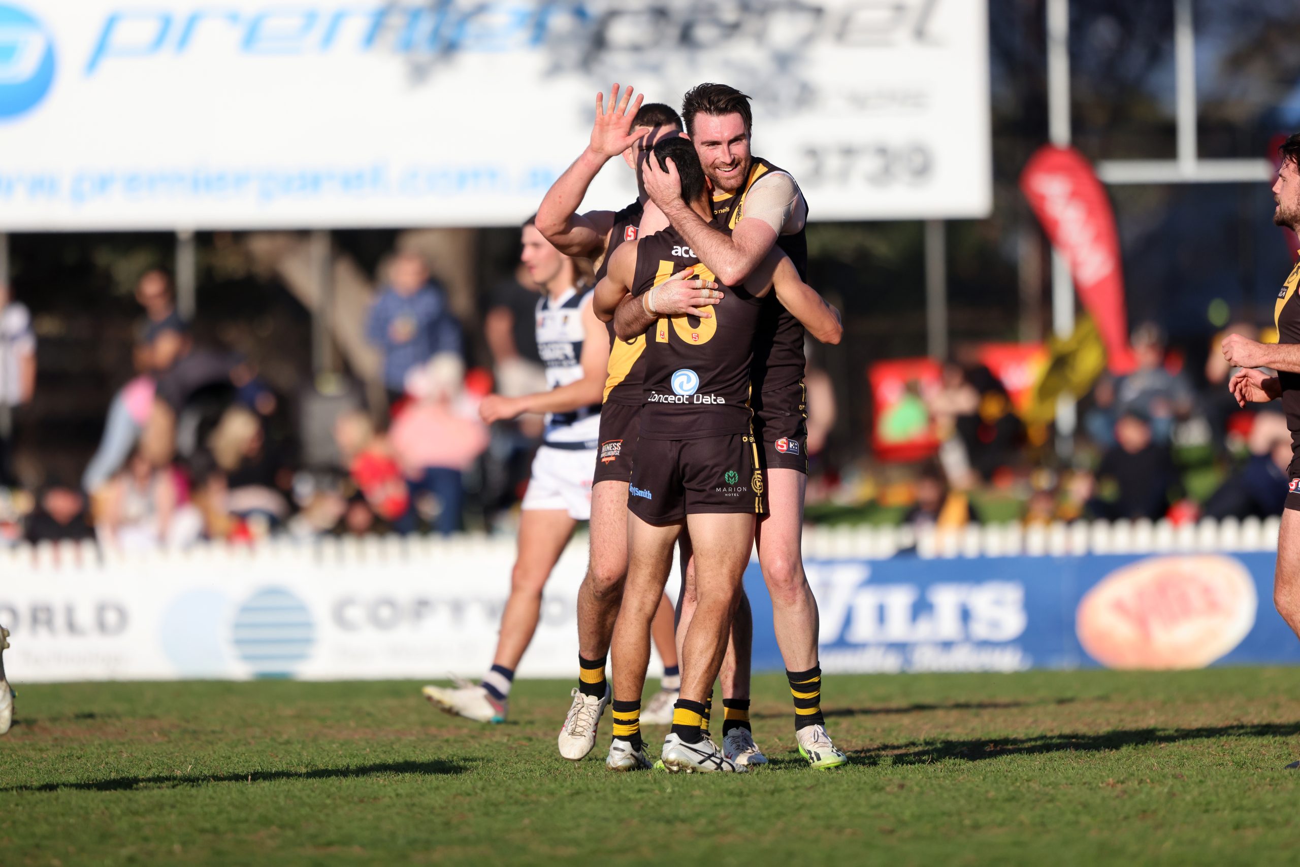 Tigers secure minor premiership with 60-point win over Panthers ...